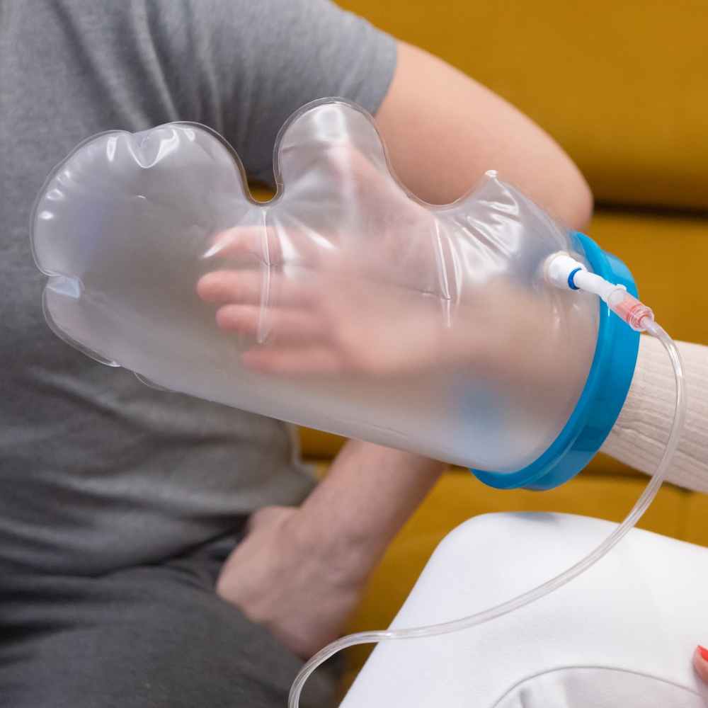 H2 Vibe | H2 Sleeve Applicator - Hand